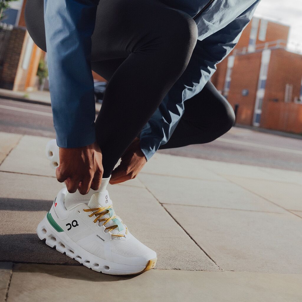 ON RUNNING – Austin's Shoes